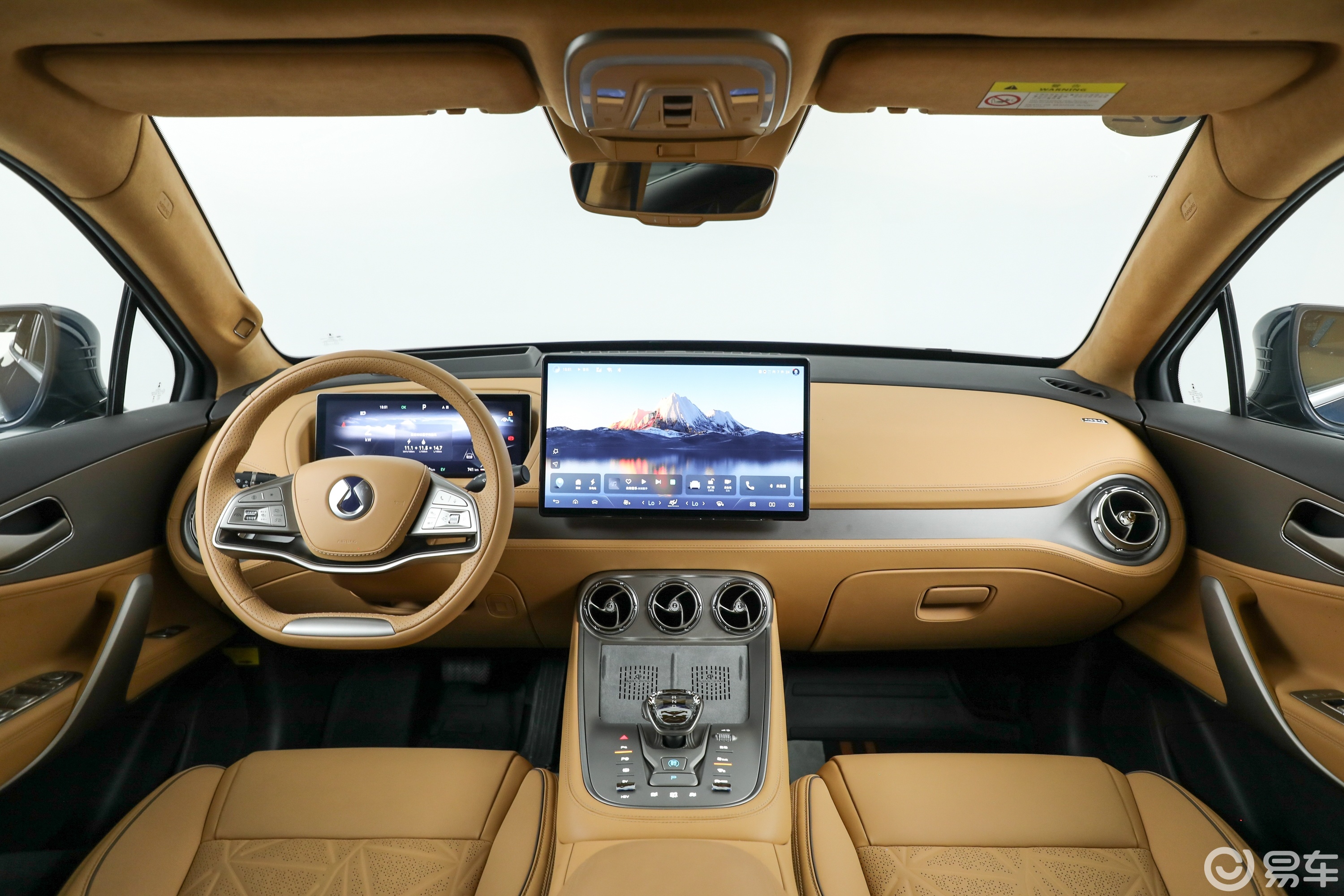 【腾势N8插电混动 1.5T 216km 旗舰版 6座内饰全景正拍图片-汽车图片大全】-易车