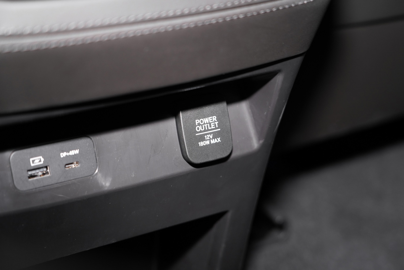 【极石011.5T 235km 全能版 7座后排功能图片-汽车图片大全】-易车