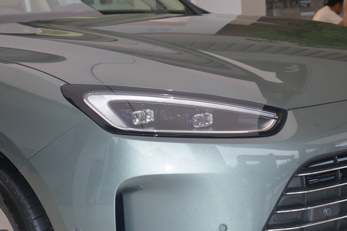 【问界M5增程版 260km 后驱标准版外观灯组图片-汽车图片大全】-易车