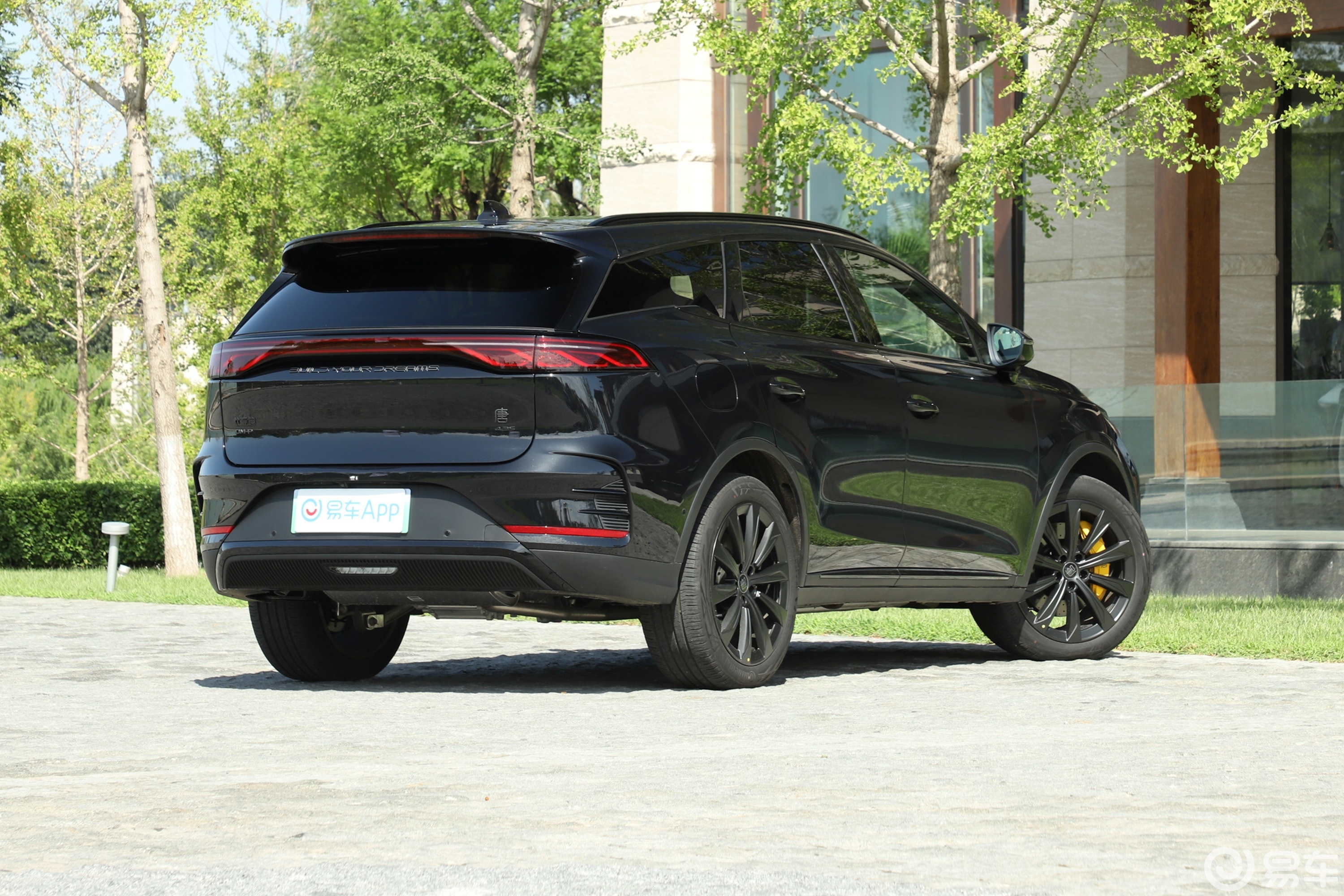 【唐新能源DM-p 冠军版 1.5T 215km 四驱战神版 7座侧后45度车头向右水平图片-汽车图片大全】-易车