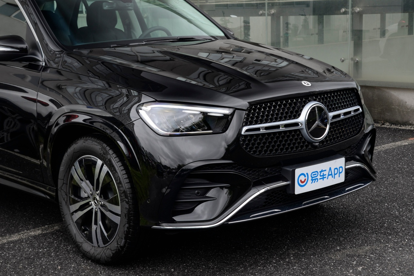 【奔驰GLE 插电混动GLE 400 e 4MATIC前格栅侧俯拍图片-汽车图片大全】-易车
