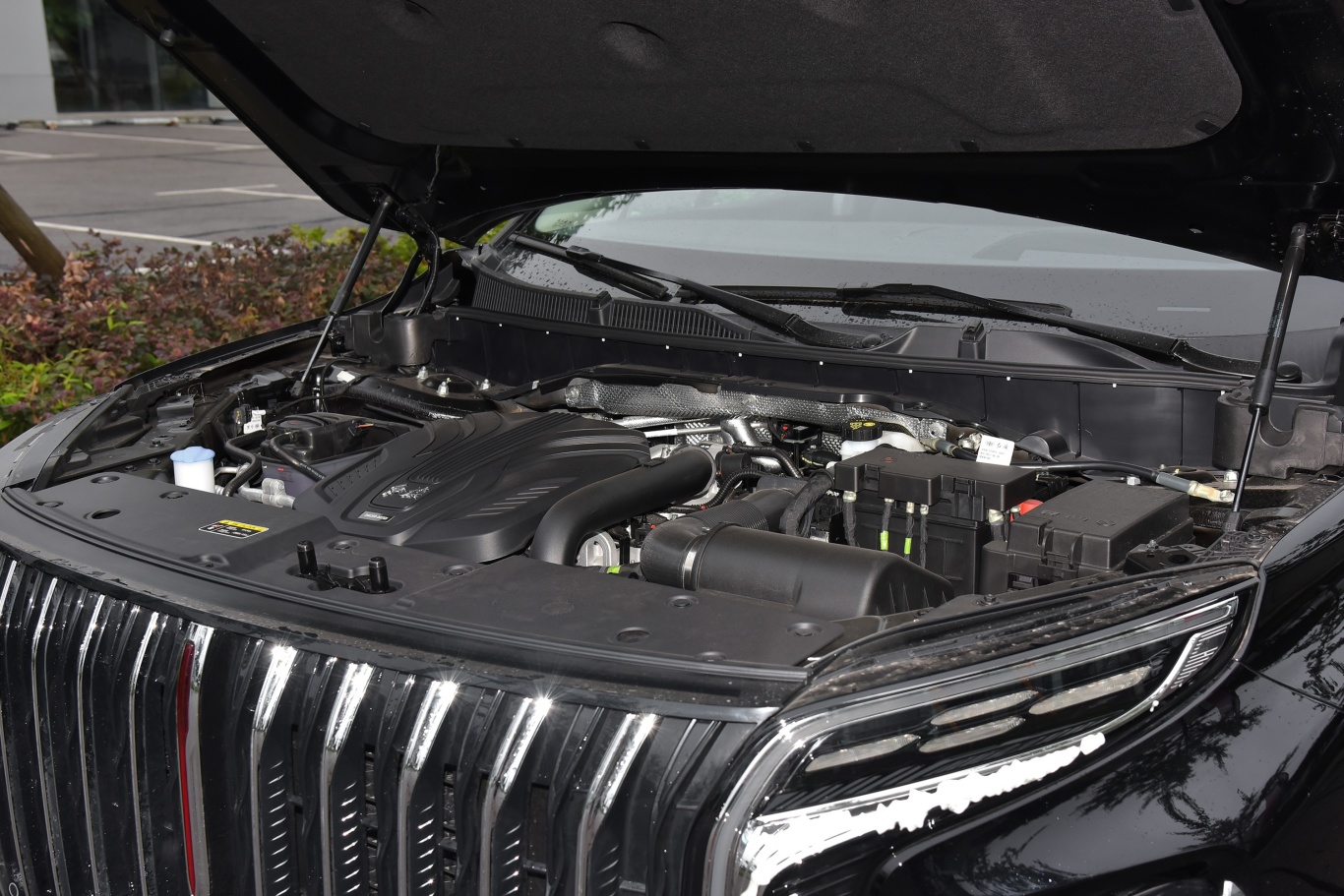 【红旗HS72.0T 四驱旗畅版 7座动力底盘图片-汽车图片大全】-易车