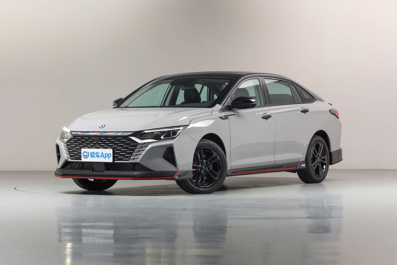 【奕炫MAX1.5T 赛道版侧前45度车头向左水平图片-汽车图片大全】-易车