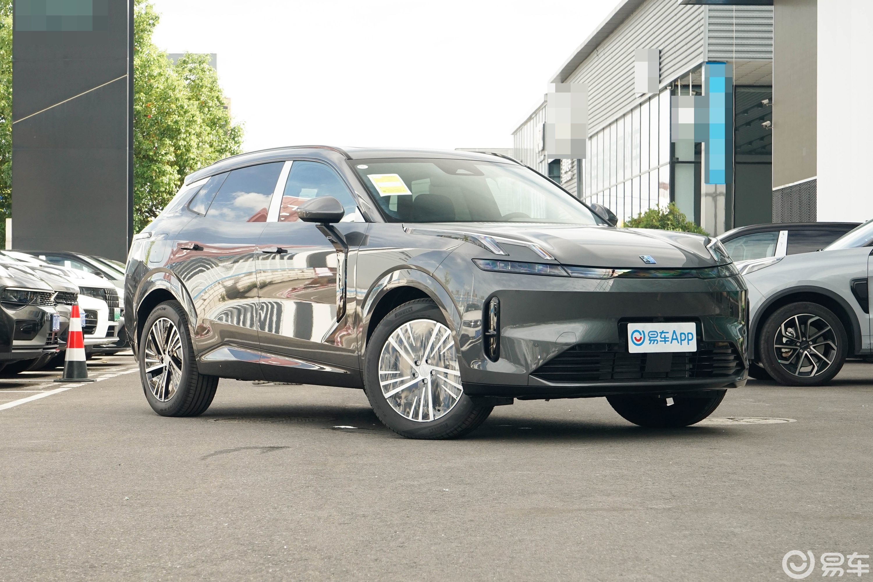 【领克081.5T 120km 两驱长续航Halo侧前45度车头向右水平图片-汽车图片大全】-易车