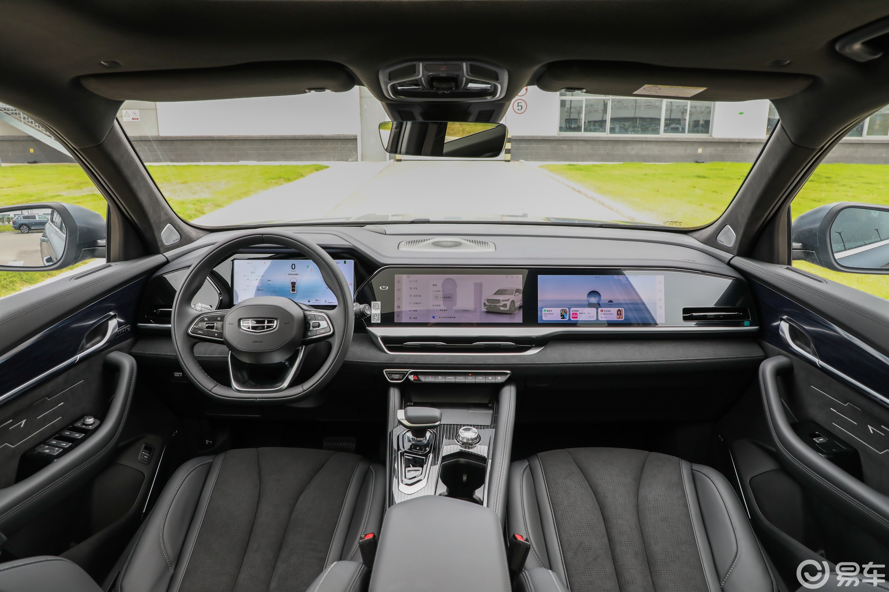 【星越L2.0T 自动两驱天际版内饰全景正拍图片-汽车图片大全】-易车