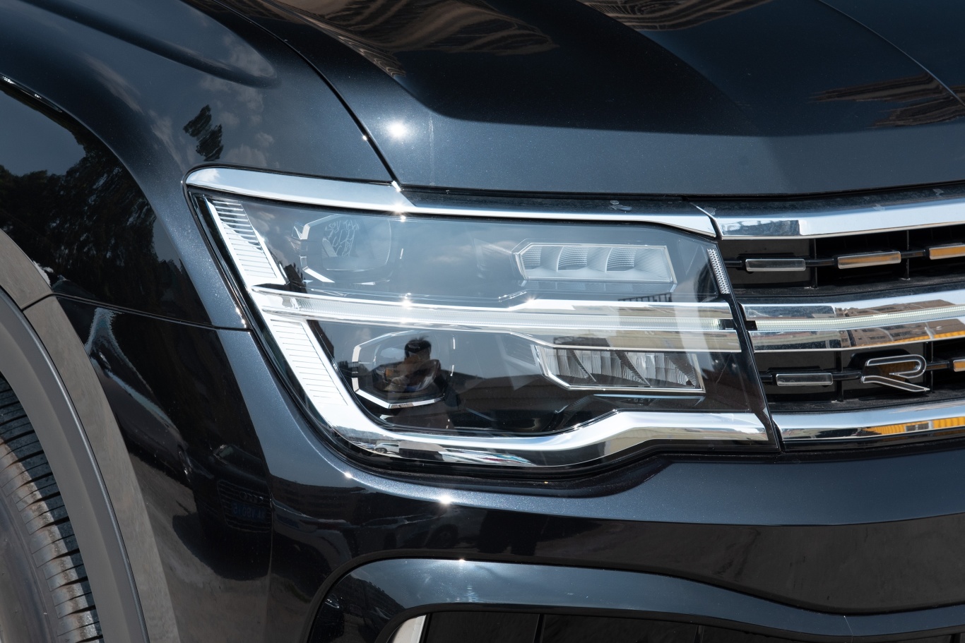 【途昂X380TSI 四驱豪华版大灯侧45度俯拍图片-汽车图片大全】-易车