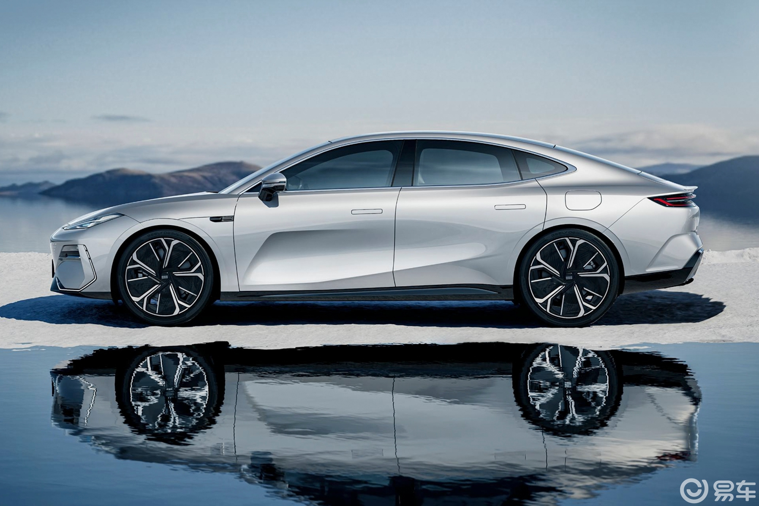 【银河E8图片-汽车图片大全】-易车