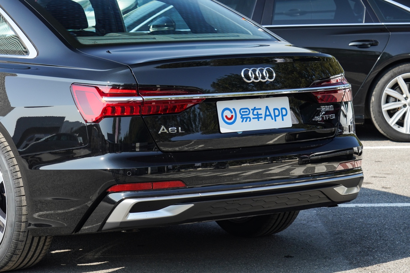 【奥迪A6L40 TFSI 豪华动感型车尾特写图片-汽车图片大全】-易车