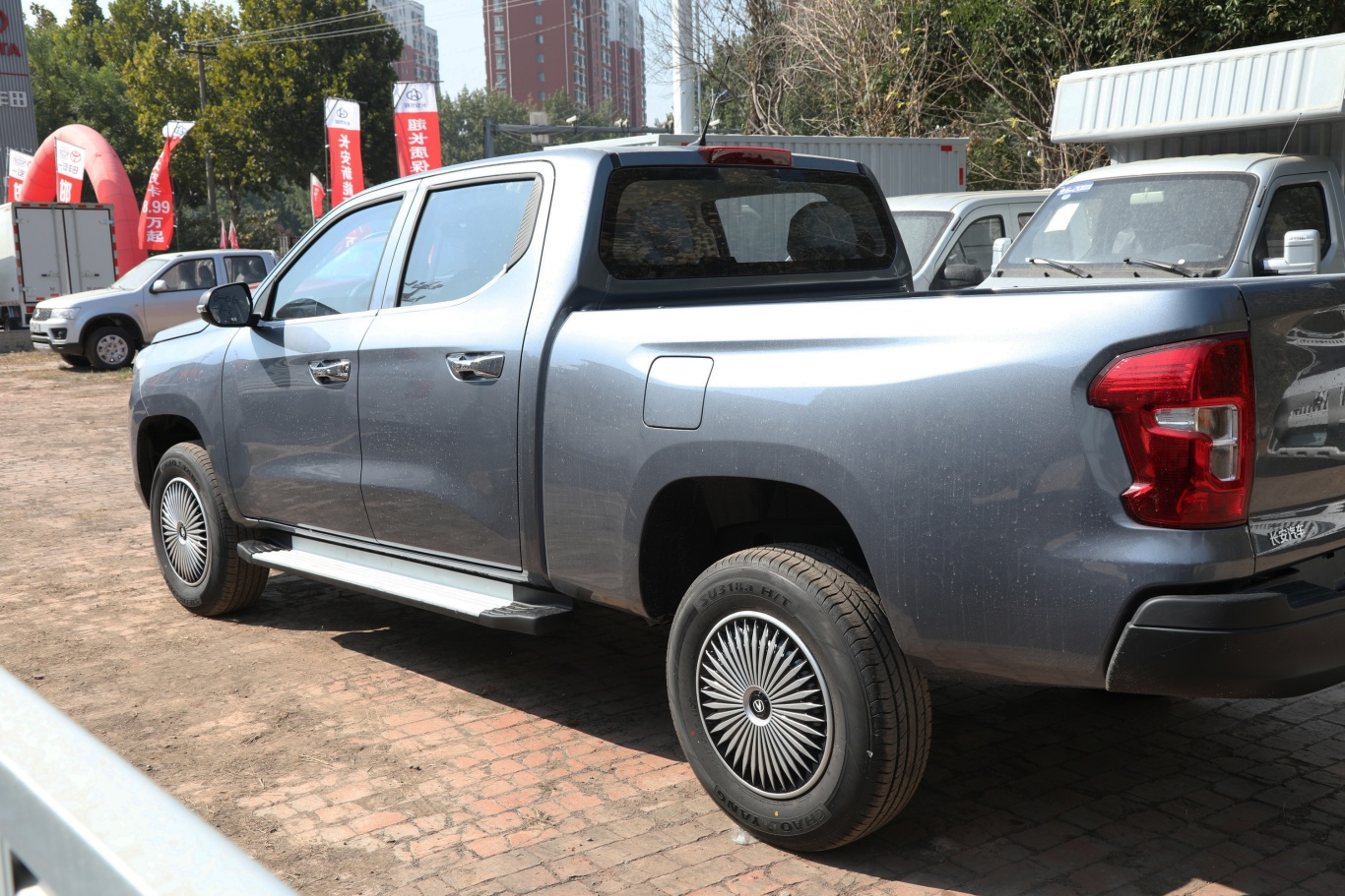 【长安F70蓝鲸2.0T 自动两驱长箱创富型 汽油外观细节图片-汽车图片大全】-易车