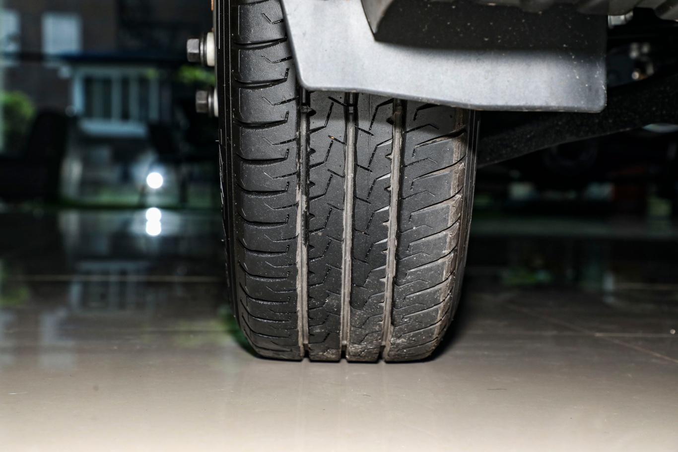 【全顺T82.3T 自动长轴中顶商旅版后双胎 15座动力底盘图片-汽车图片大全】-易车