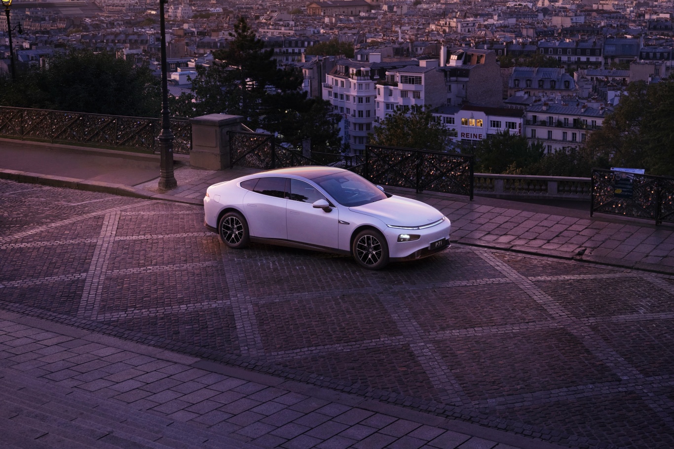 【小鹏P7P7i 550 后驱Max图片-汽车图片大全】-易车