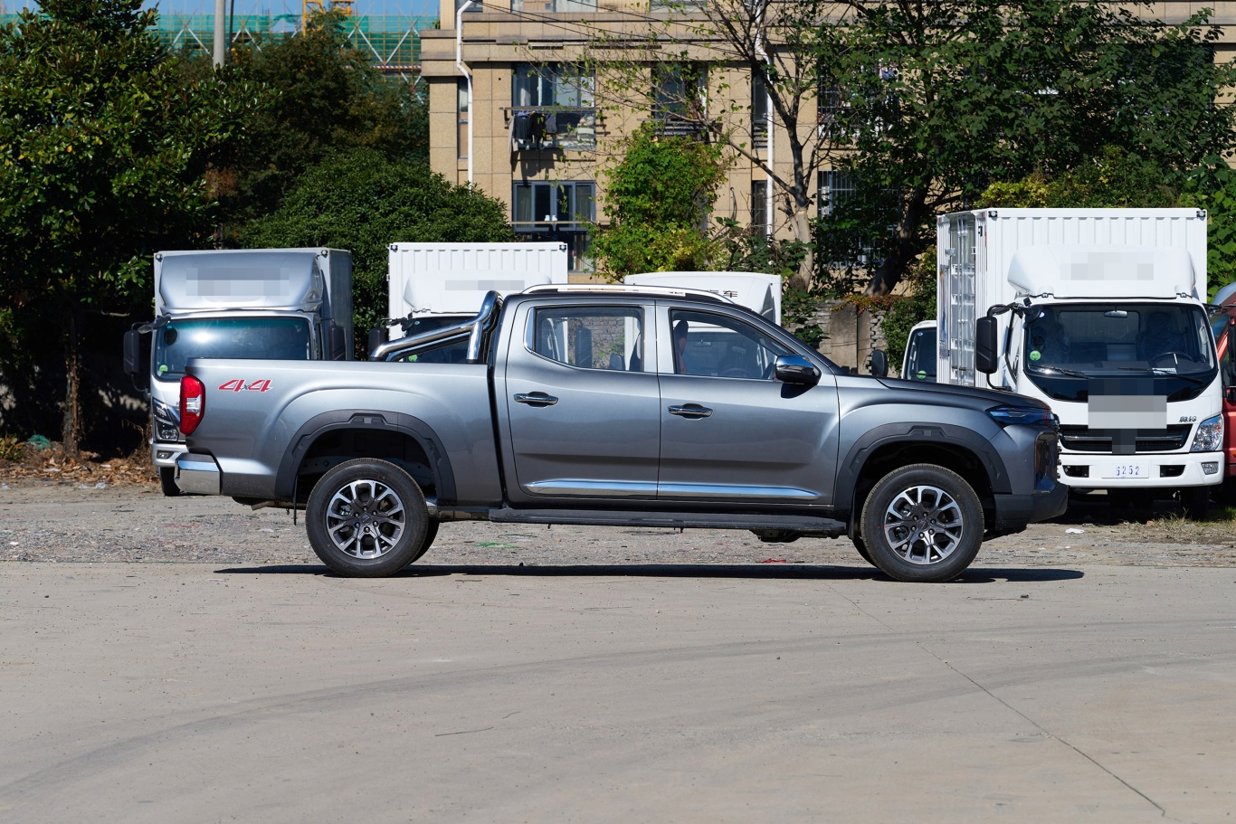 【上汽大通MAXUS 星际星际H 2.0T 自动四驱长箱精英版 柴油正侧车头向右水平图片-汽车图片大全】-易车