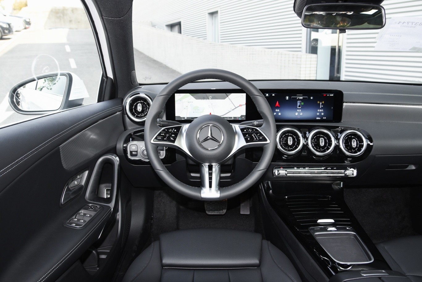 【奔驰A级改款 A 180 L驾驶位区域图片-汽车图片大全】-易车