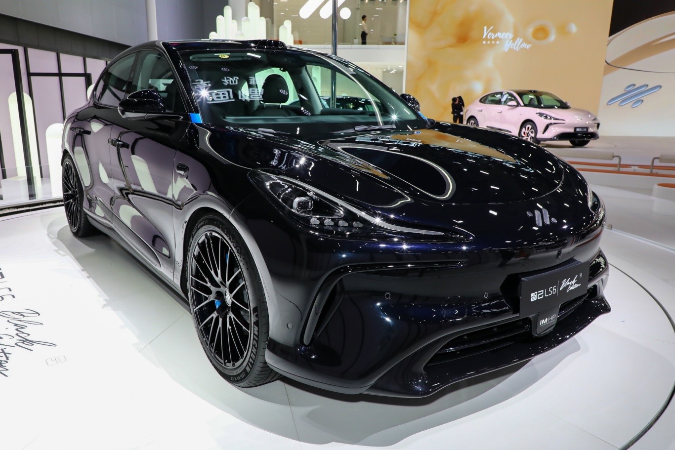 【智己LS6黑武士版外观图片-汽车图片大全】-易车