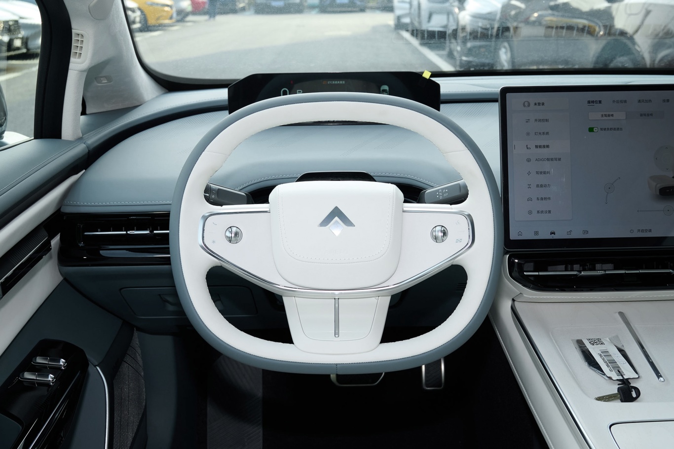 【昊铂GT710km 超充七翼版方向盘图片-汽车图片大全】-易车