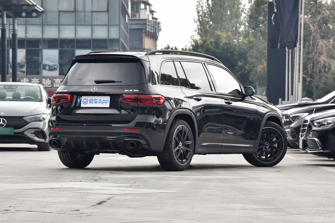 【奔驰GLB AMGAMG GLB 35 4MATIC侧后45度车头向右水平图片-汽车图片大全】-易车