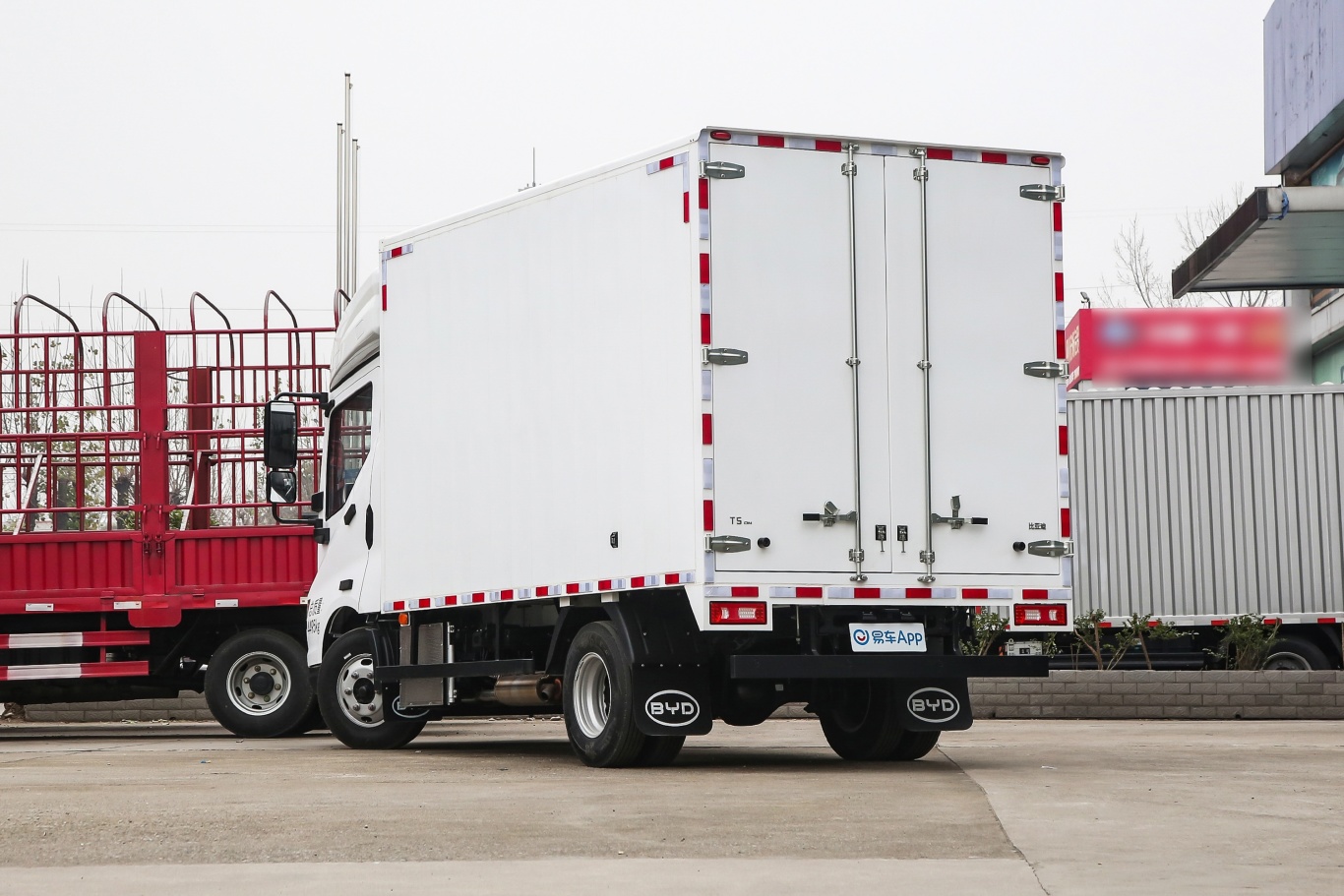 【比亚迪T5DM 1.5T 厢式车财富版侧后45度车头向左水平图片-汽车图片大全】-易车