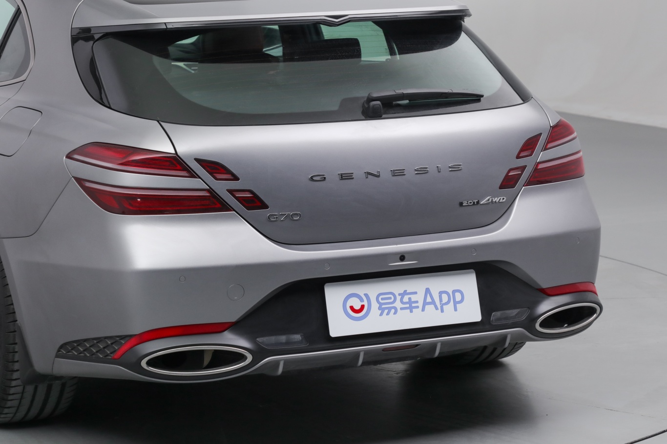 【捷尼赛思G70猎型版 2.0T 四驱旗舰版车尾特写图片-汽车图片大全】-易车
