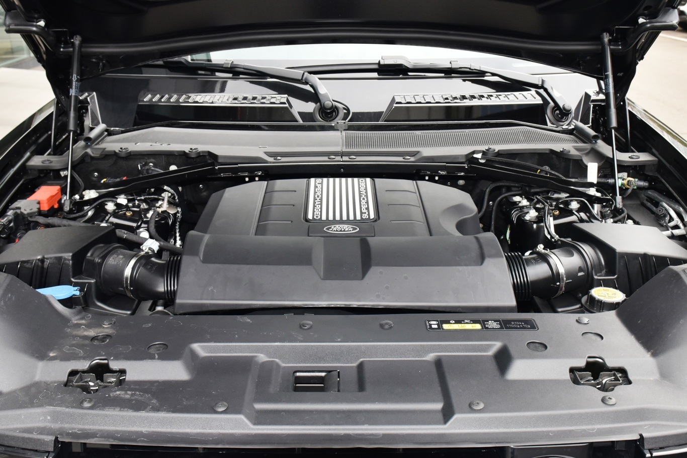 【卫士110 5.0S 525PS V8发动机特写图片-汽车图片大全】-易车