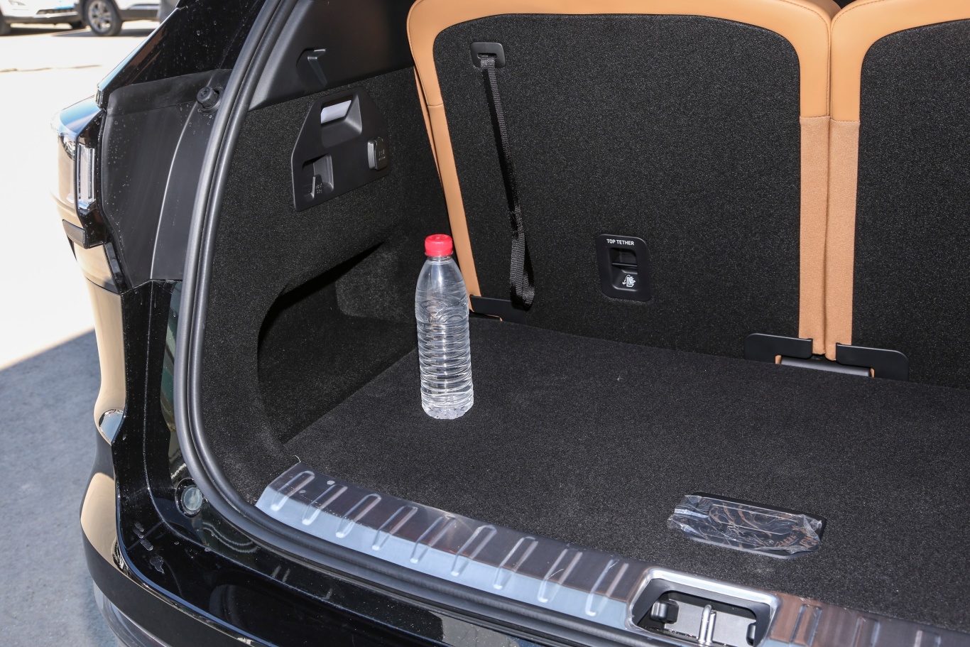 【领克09 EM-PEM-P 2.0T 190km Pro 7座后备厢图片-汽车图片大全】-易车