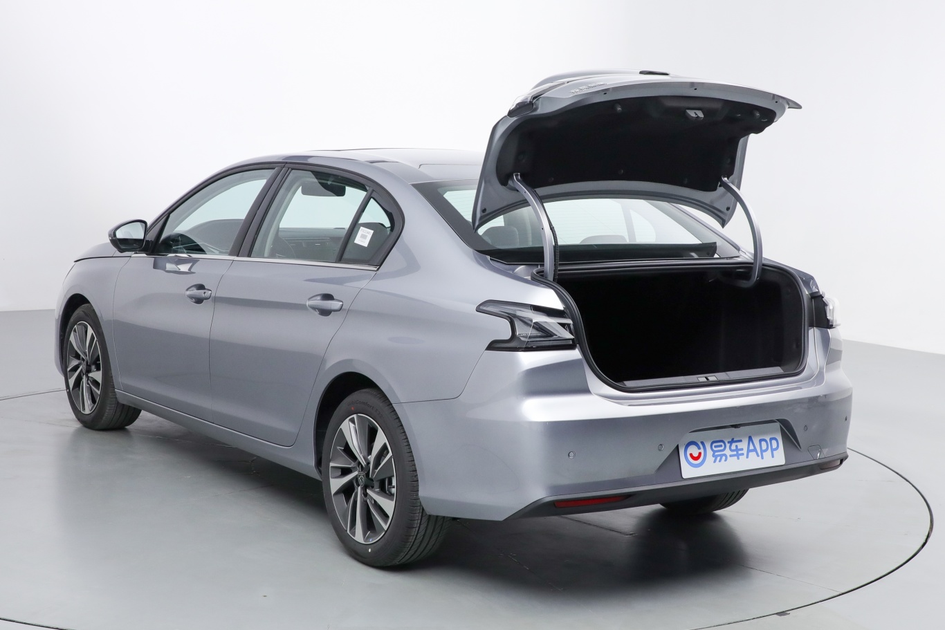 【标致408龘龘款 360THP 拉图版后备厢开启45度侧拍图片-汽车图片大全】-易车