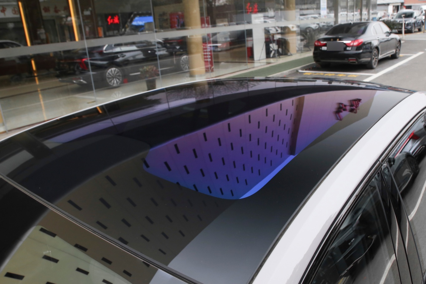 【红旗EH7760km 四驱760 Pro+天窗图片-汽车图片大全】-易车