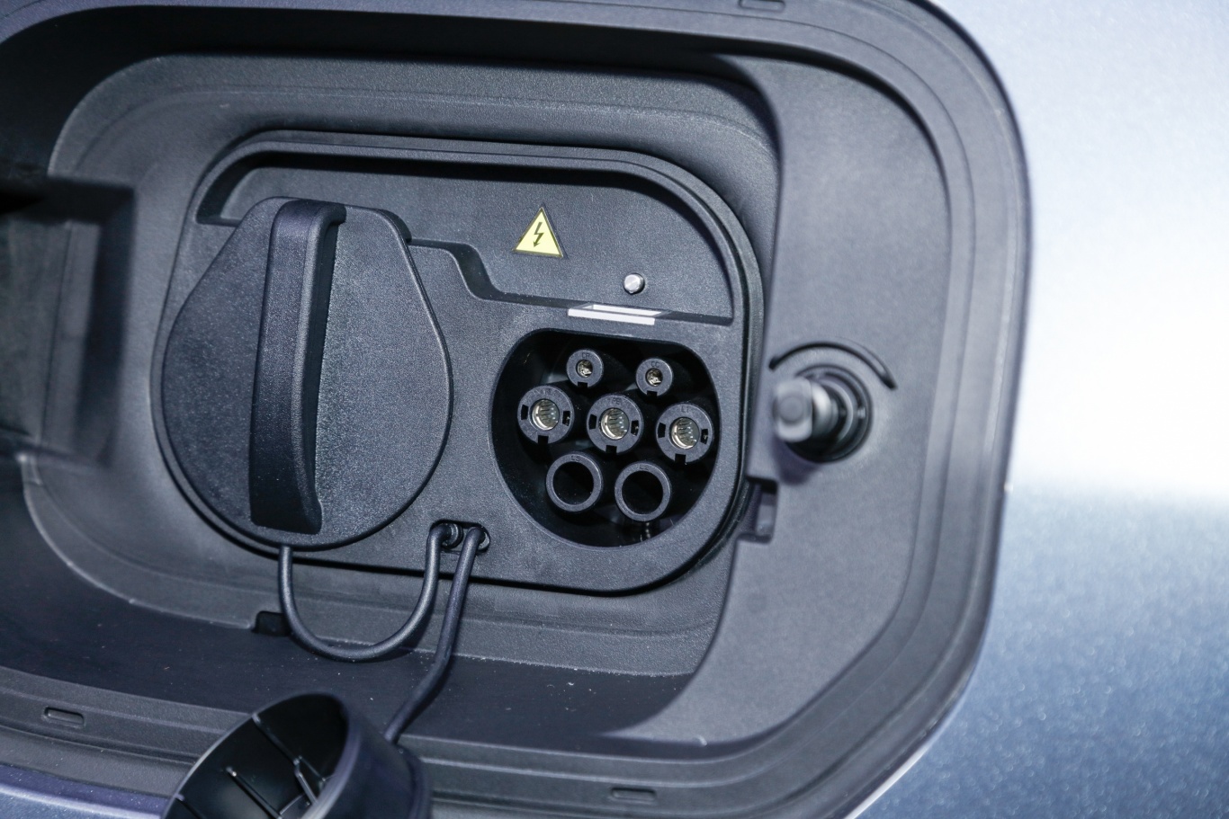 【领克07EM-P 1.5T 126km 长续航Halo慢充充电口图片-汽车图片大全】-易车