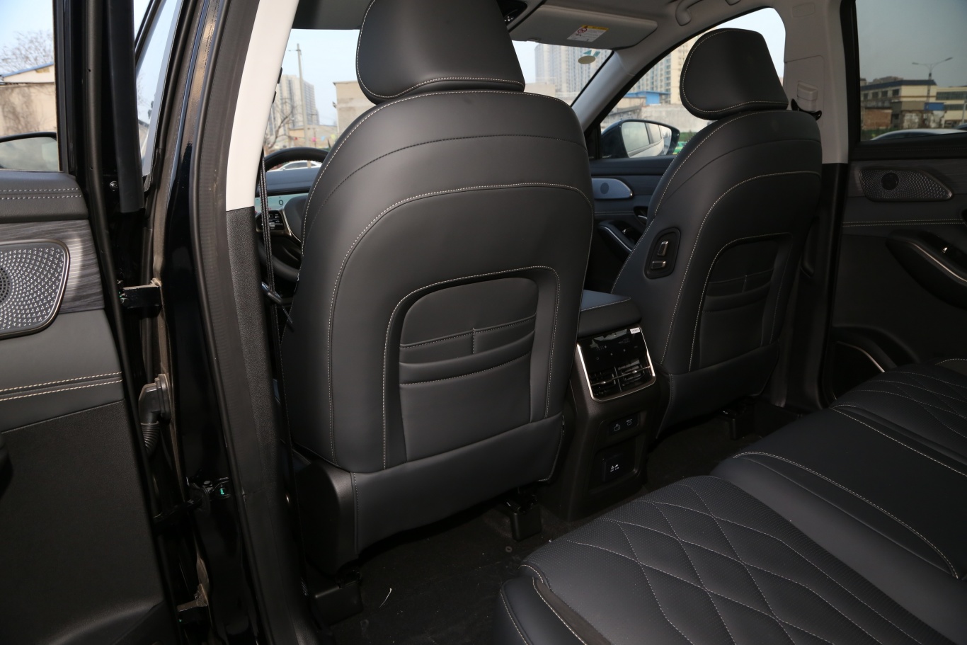 【捷途X90 PRO2.0T 旗舰版 7座后排功能图片-汽车图片大全】-易车