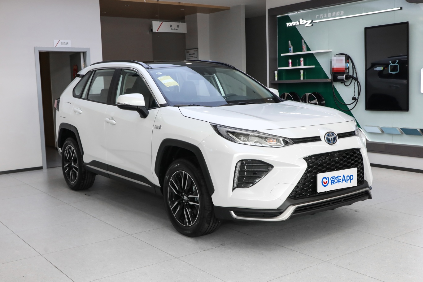 【威兰达 插电混动高性能版 2.5L 78km 两驱劲擎版侧前45度车头向右水平图片-汽车图片大全】-易车