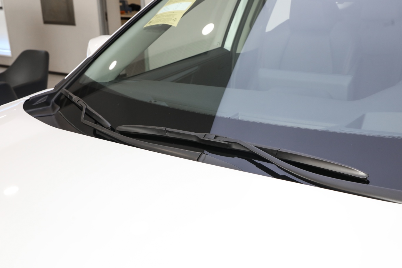 【威兰达 插电混动高性能版 2.5L 78km 两驱劲擎版雨刷器图片-汽车图片大全】-易车