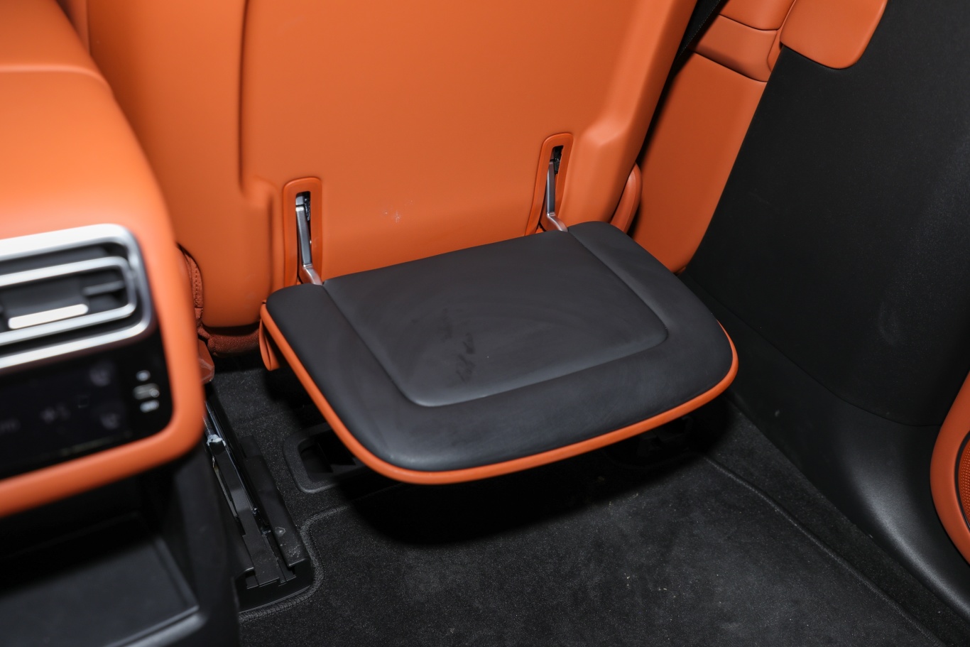 【理想L7Pro后排功能图片-汽车图片大全】-易车