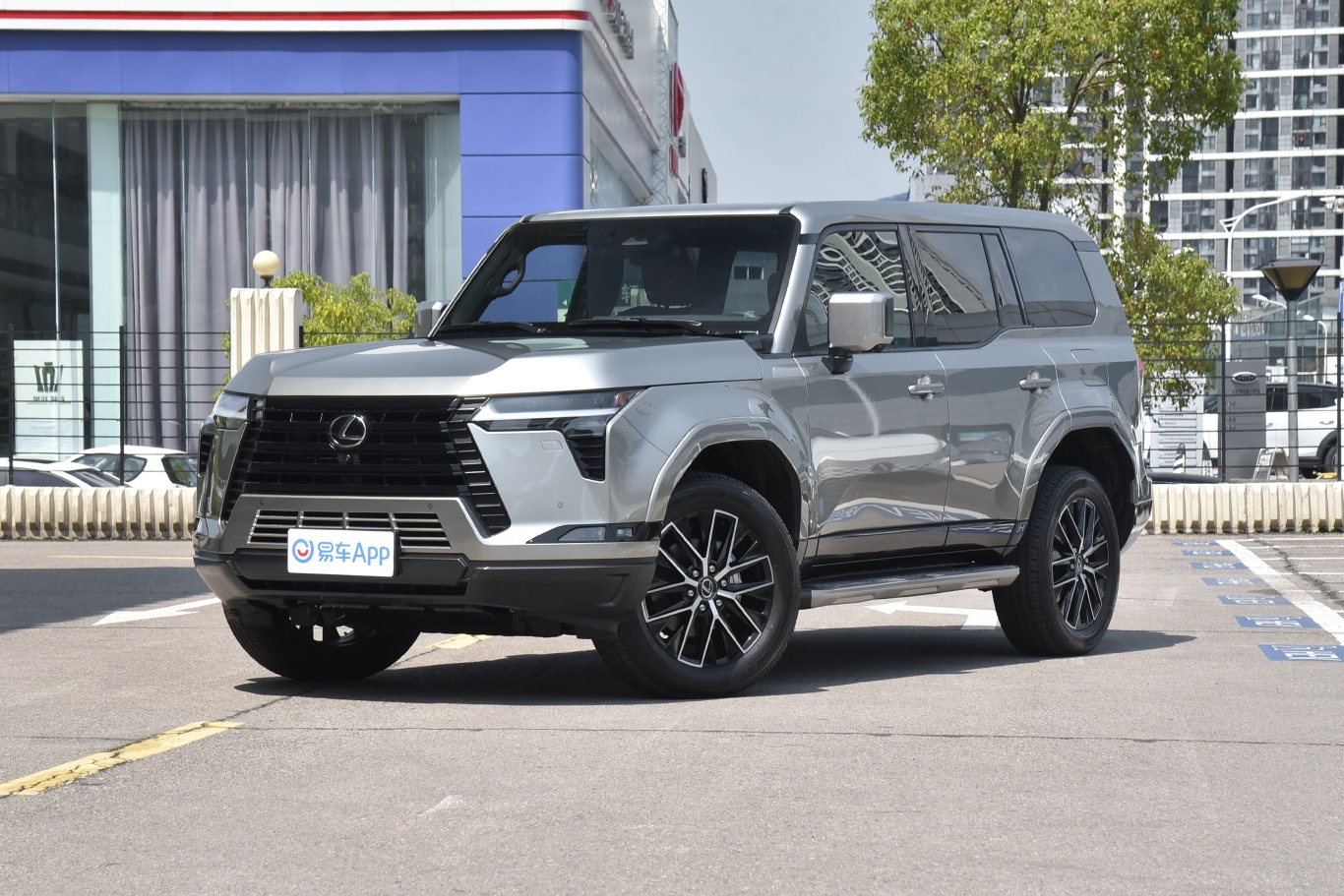 【雷克萨斯GX550h 先峰版 6座侧前45度车头向左水平图片-汽车图片大全】-易车