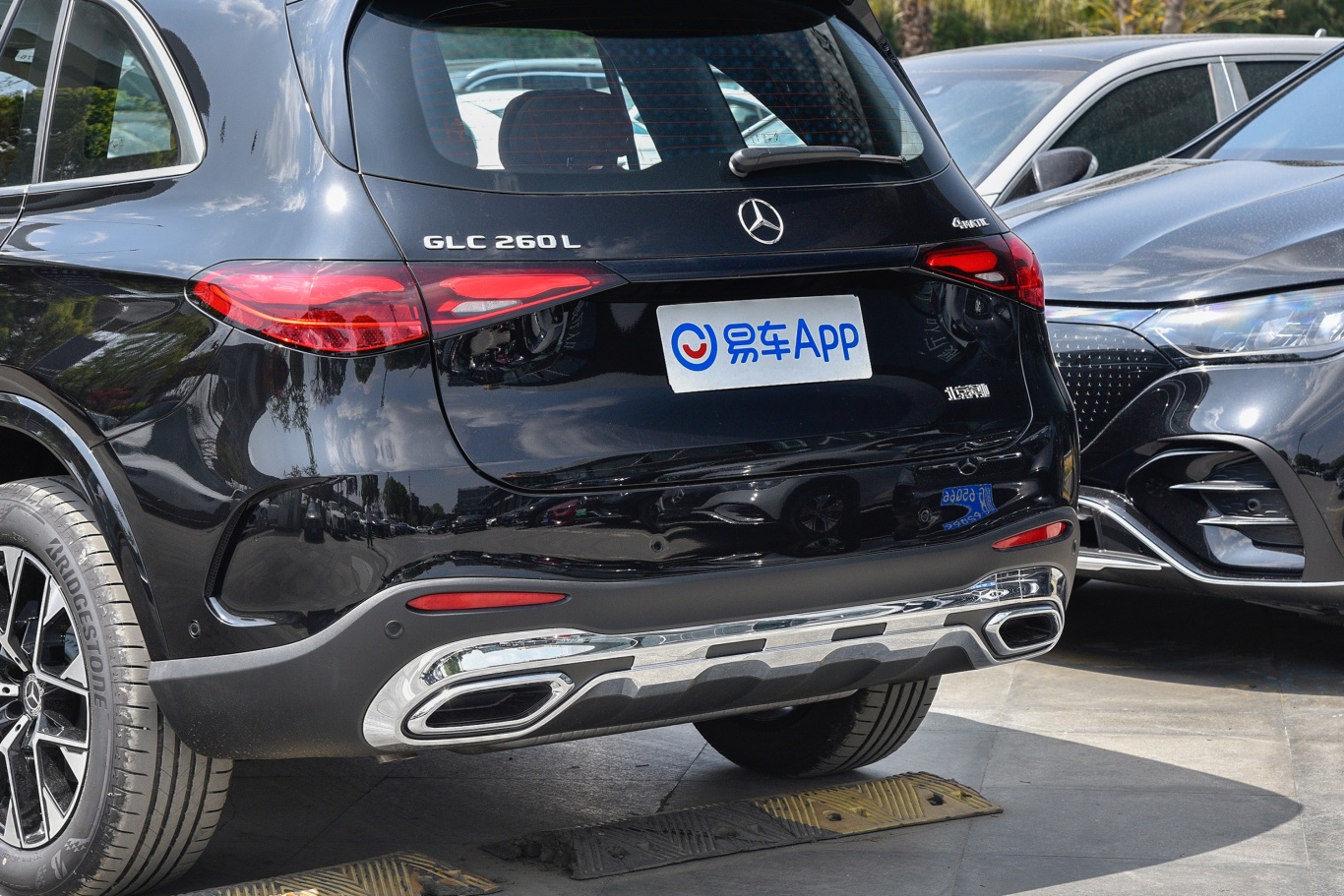 【奔驰GLCGLC 260 L 4MATIC 动感型 5座车尾特写图片-汽车图片大全】-易车