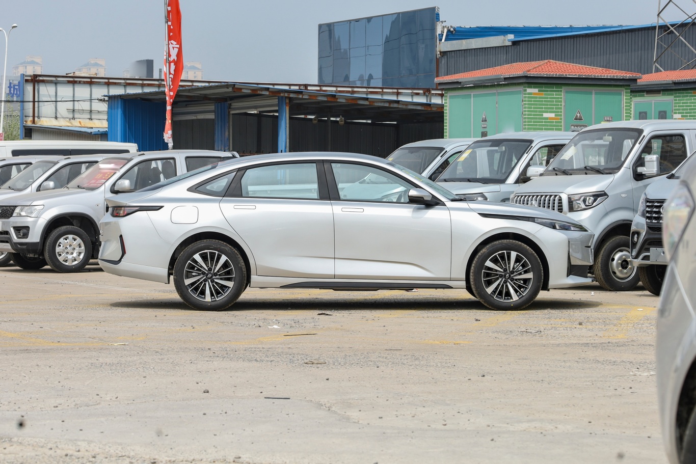 【长安启源A05真香版 1.5L 70km 领先型正侧车头向右水平图片-汽车图片大全】-易车