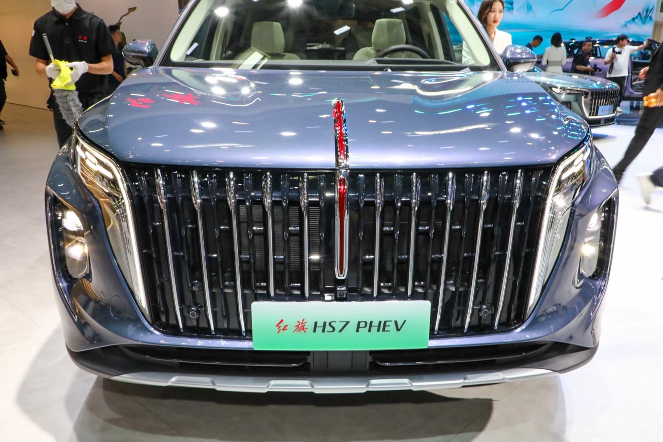 【红旗HS7 PHEV2.0T 100km 四驱旗领版 6座图片-汽车图片大全】-易车