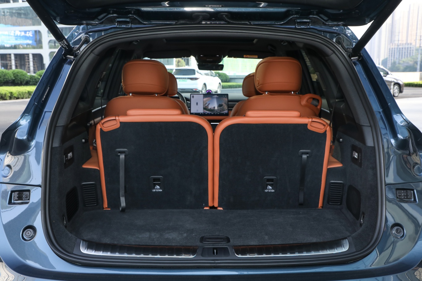 【问界M7210km 四驱Ultra智驾版 6座后备厢空间特写图片-汽车图片大全】-易车