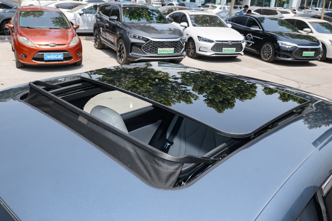 【海豹06DM-i 1.5L 120km 尊荣型天窗图片-汽车图片大全】-易车