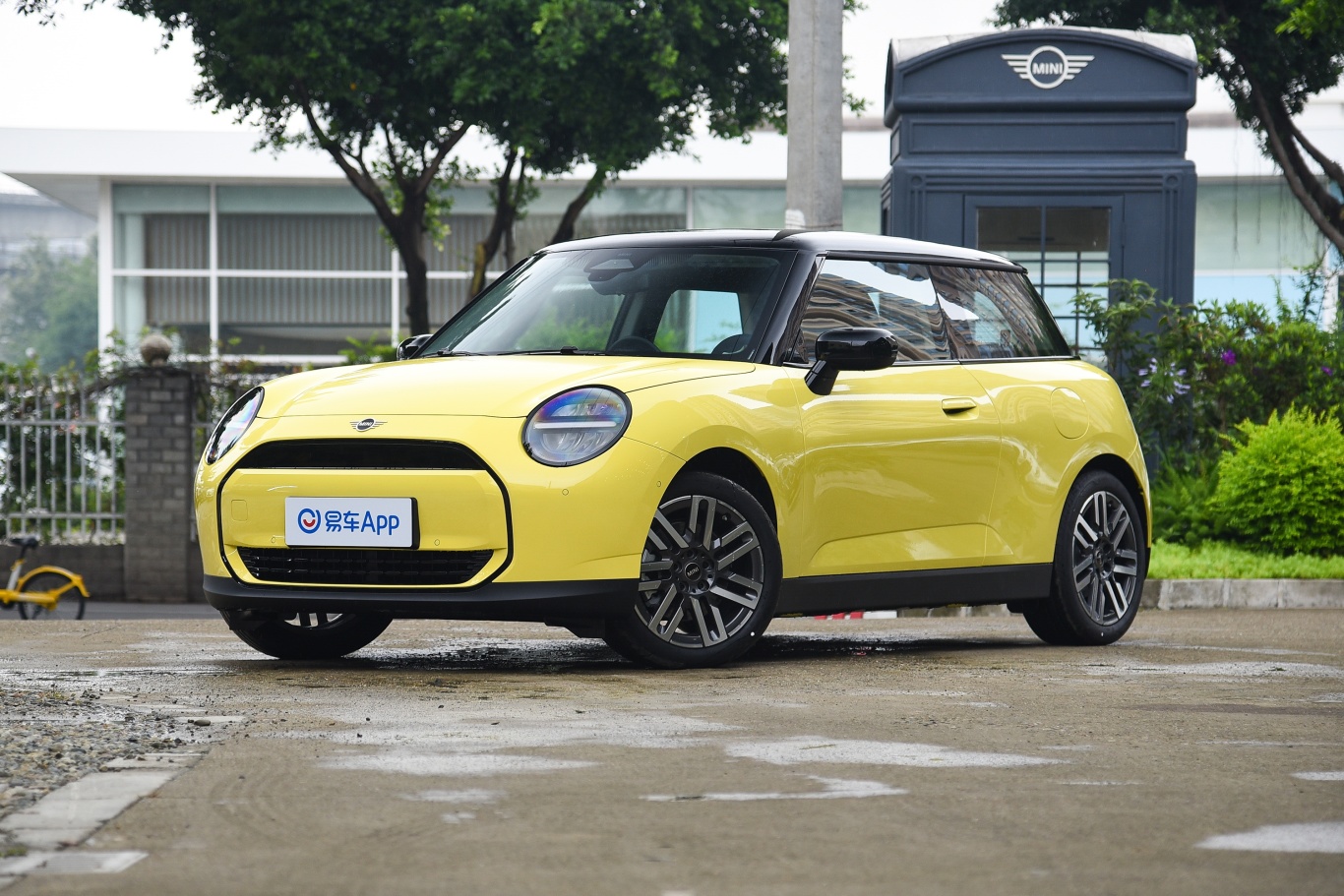 【电动MINI COOPER456km COOPER E 经典派侧前45度车头向左水平图片-汽车图片大全】-易车