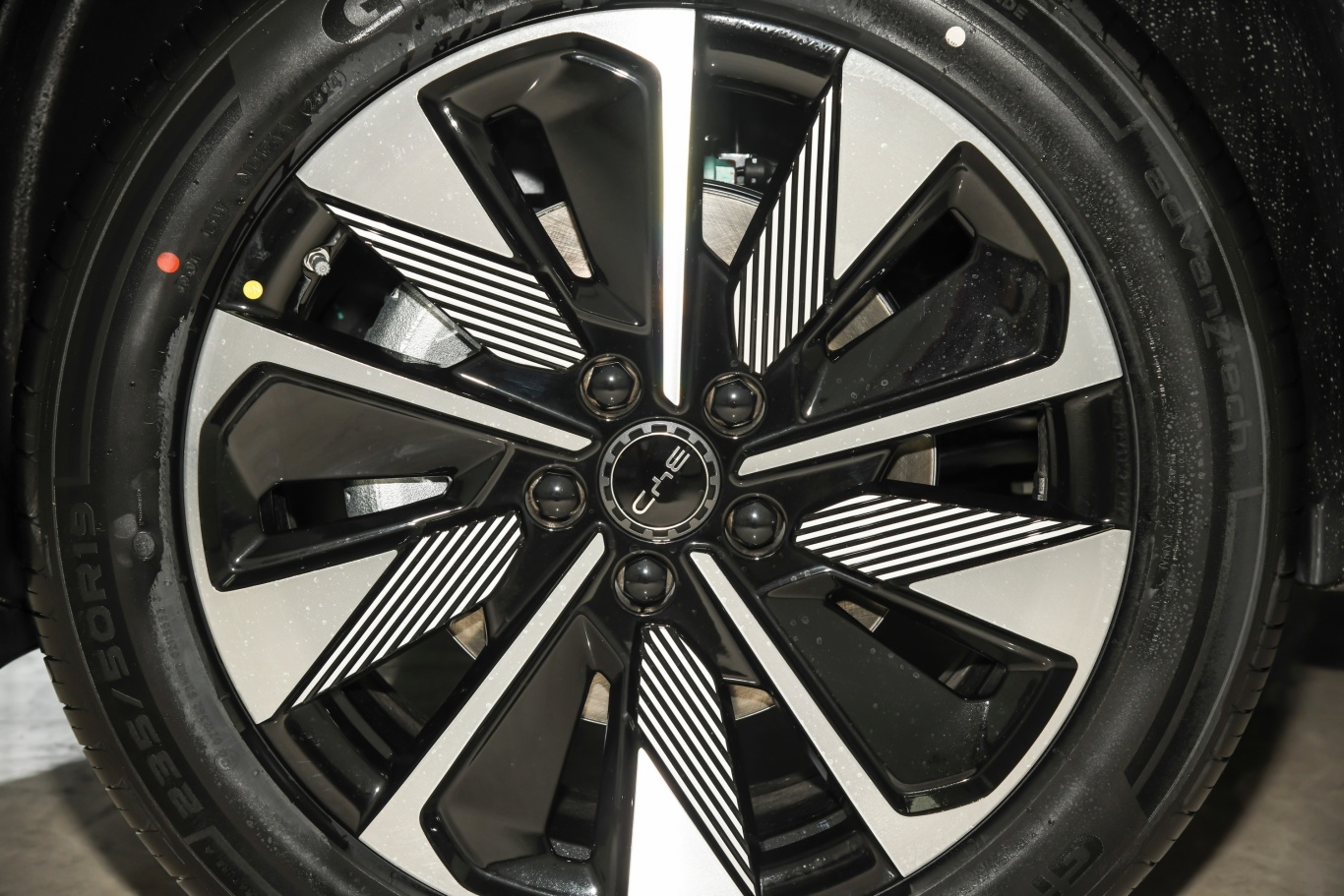 【宋PLUS新能源DM-i 1.5L 160km 旗舰型前刹车卡钳图片-汽车图片大全】-易车