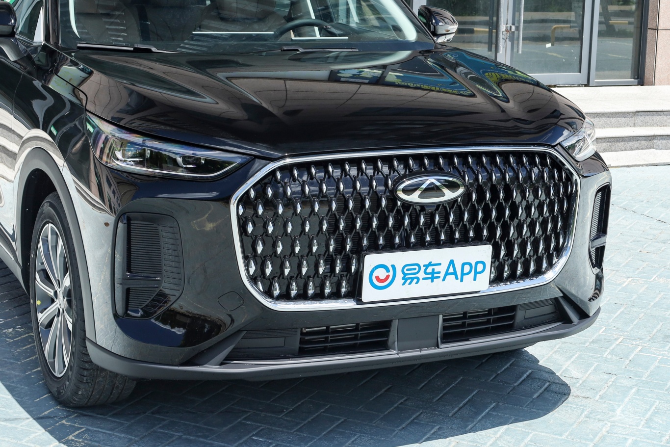 【瑞虎8L390T 两驱舒适版 5座前格栅侧俯拍图片-汽车图片大全】-易车