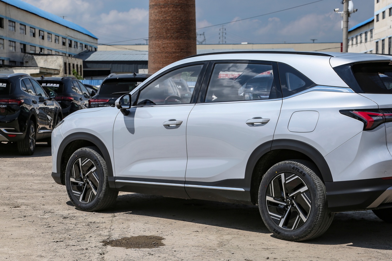 【五菱星光S插电混动 1.5L 130km 领航型外观细节图片-汽车图片大全】-易车