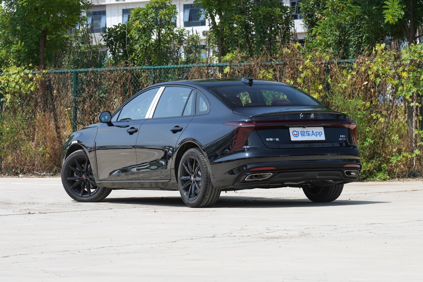 【红旗H51.5T 双离合玄影版侧后45度车头向左水平图片-汽车图片大全】-易车