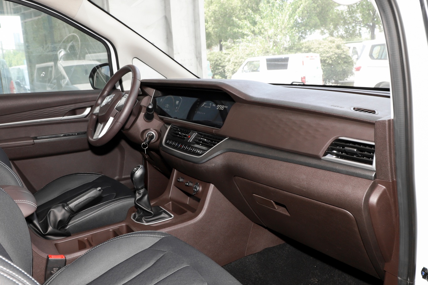 【锐胜王牌M72.0L 手动长轴精英版 7座 CNG内饰全景副驾驶员方向图片-汽车图片大全】-易车