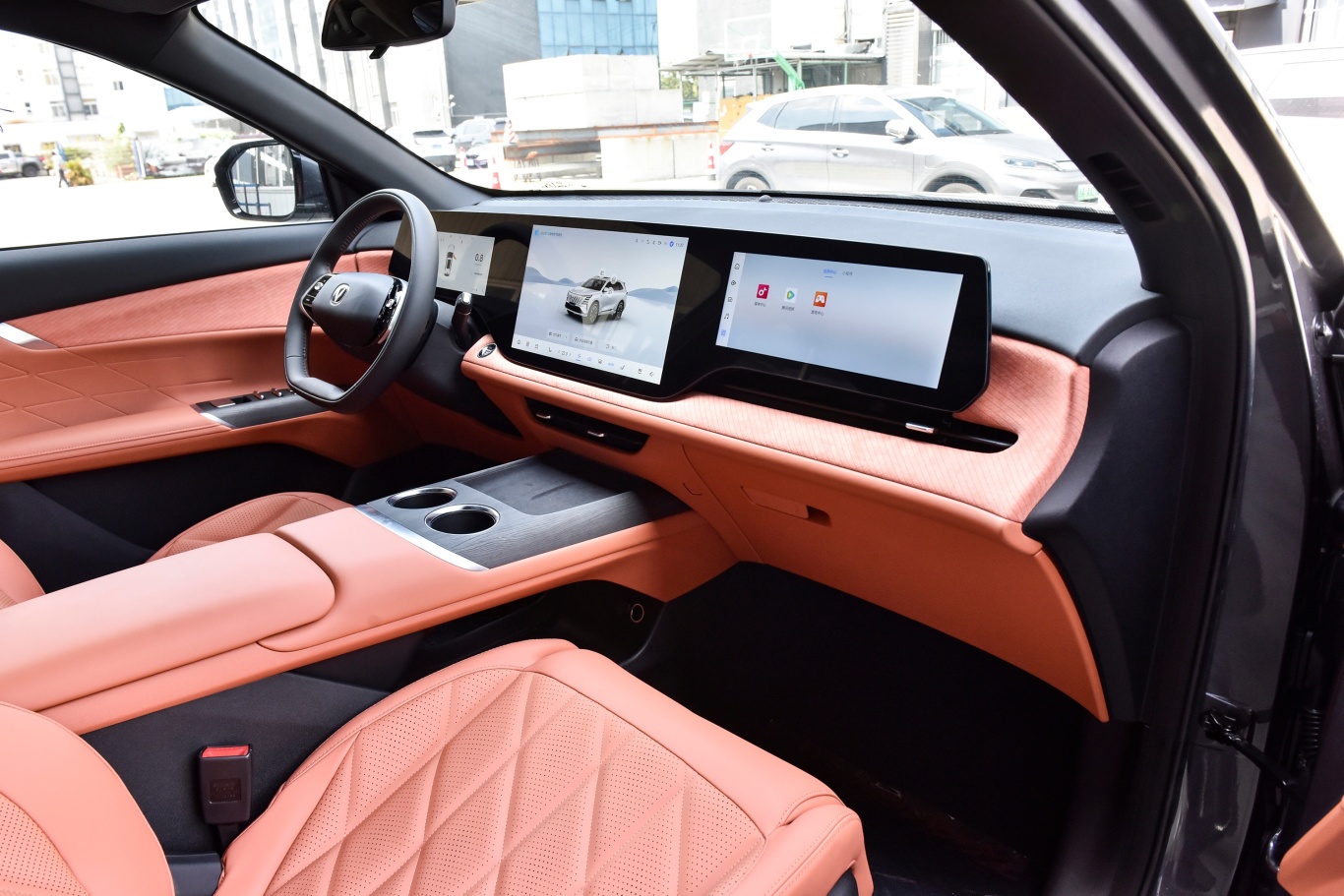 【长安CS75PLUS第四代 1.5T 新蓝鲸智慧尊享型内饰全景副驾方向图片-汽车图片大全】-易车