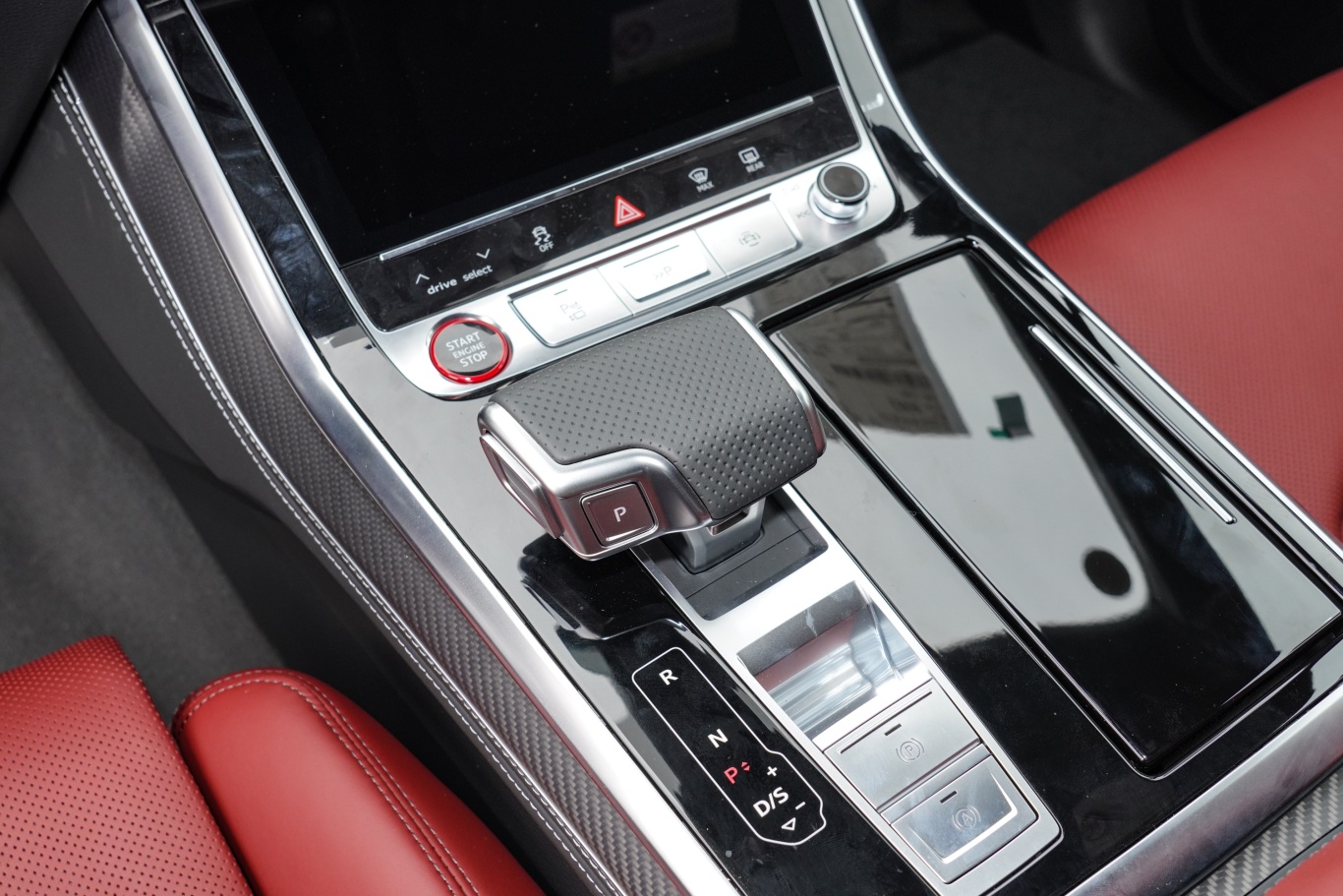 【奥迪SQ74.0T 标准版换挡装置图片-汽车图片大全】-易车