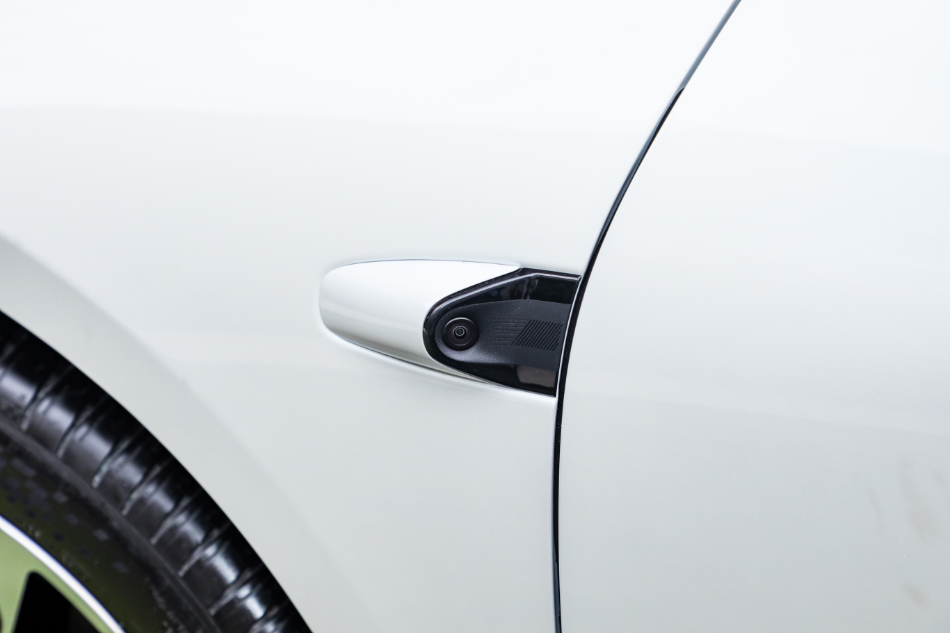 【小鹏P7+710km 超长续航 Max外观细节图片-汽车图片大全】-易车