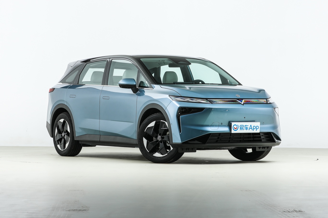 【启辰VX6大平层 520 Max侧前45度车头向右水平图片-汽车图片大全】-易车