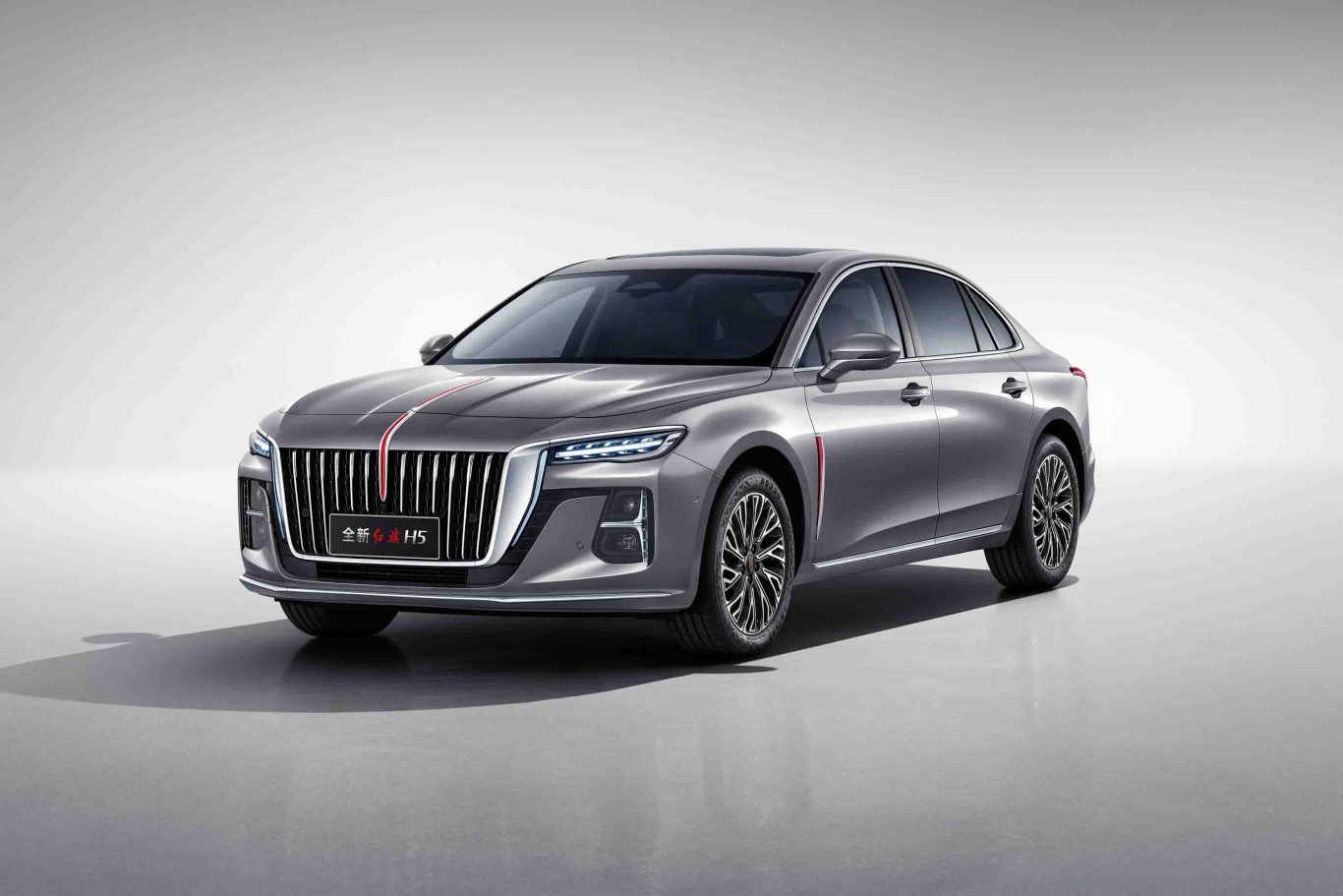 【红旗H52.0T 自动旗享50万辆纪念版图片-汽车图片大全】-易车