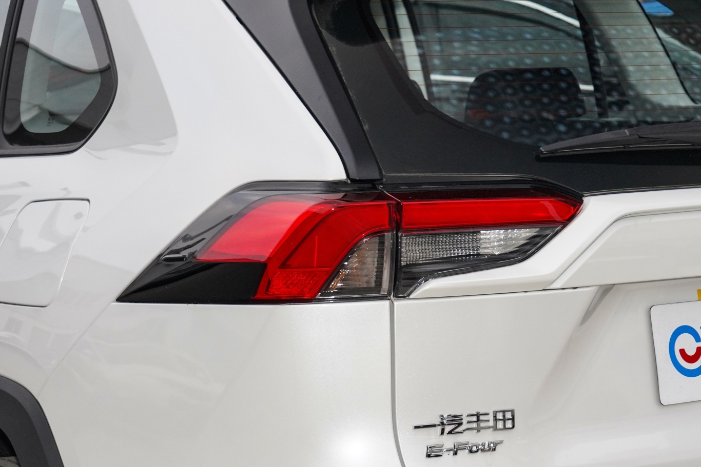 【RAV4荣放双擎 2.5L 四驱精英PLUS版外观灯组图片-汽车图片大全】-易车