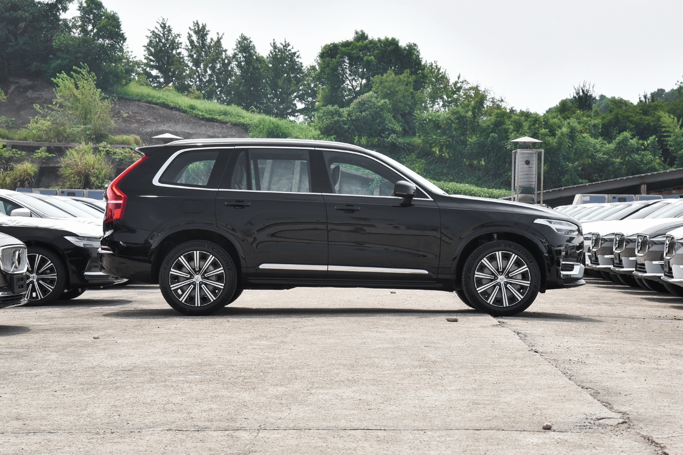 【沃尔沃XC90B5 智行豪华版 5座正侧车头向右水平图片-汽车图片大全】-易车